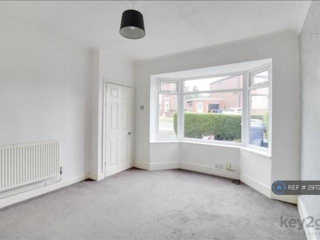 2 bedroom semi detached house to rent