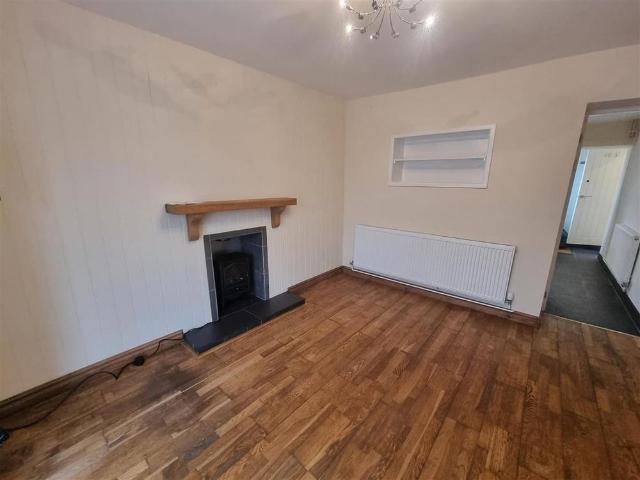 2 bedroom semi detached house to rent