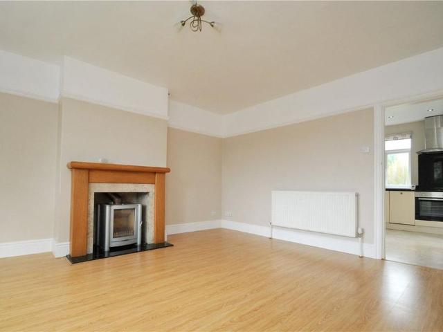2 bedroom semi detached house to rent