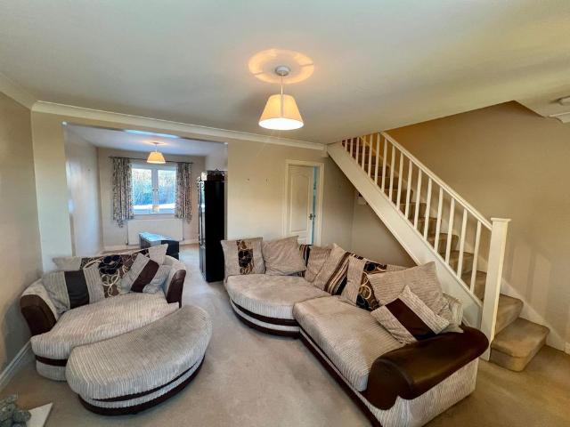 2 bedroom semi detached house to rent