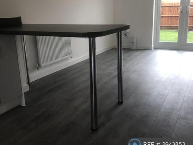 2 bedroom semi detached house to rent