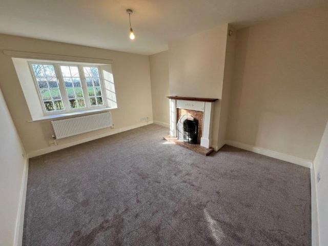 2 bedroom semi detached house to rent