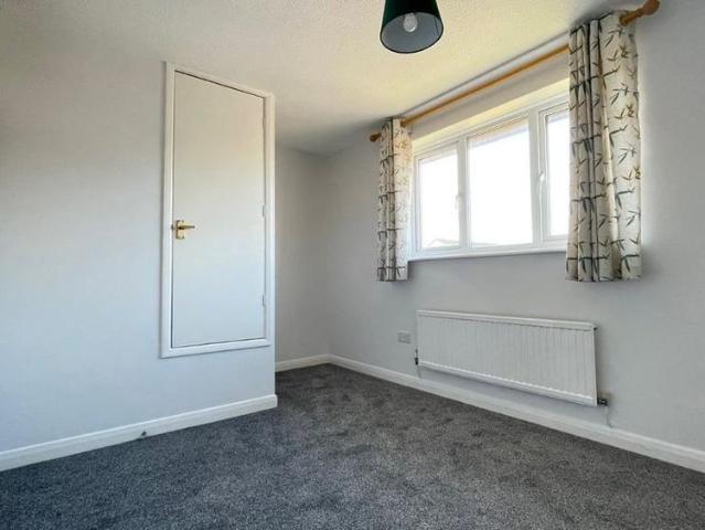 2 bedroom semi detached house to rent