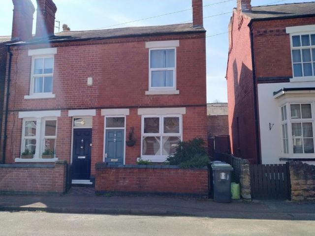 2 bedroom semi detached house to rent