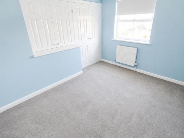 2 bedroom semi detached house to rent