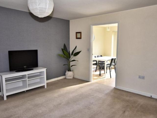 2 bedroom semi detached house to rent