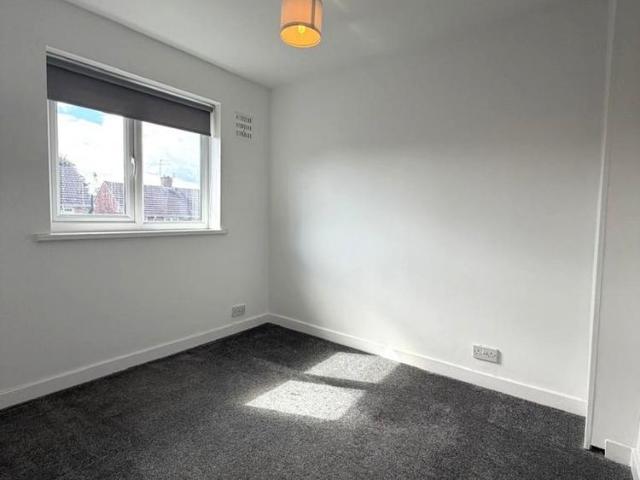 2 bedroom semi detached house to rent
