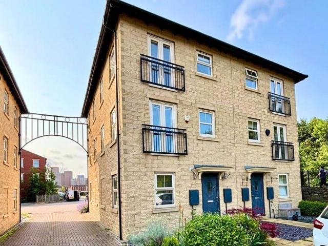 2 bedroom semi detached house to rent