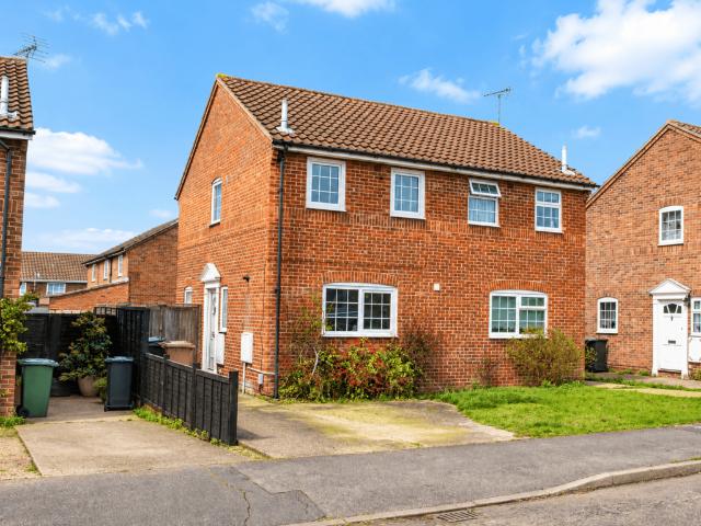 2 bedroom semi detached house to rent