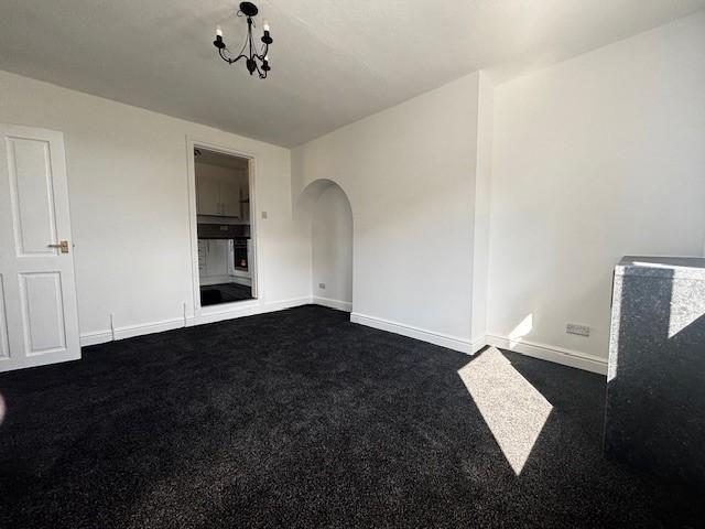 2 bedroom semi detached house to rent