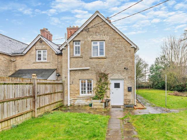 2 bedroom semi detached house to rent