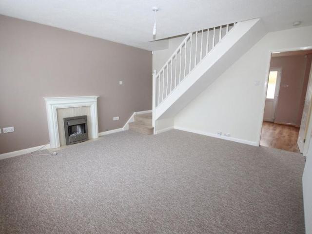 2 bedroom semi detached house to rent