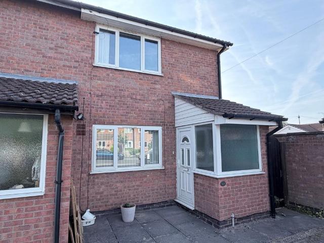 2 bedroom semi detached house to rent