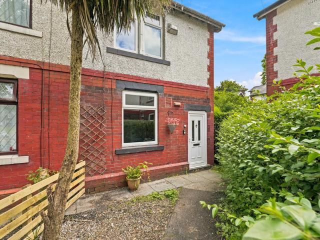 2 bedroom semi detached house to rent