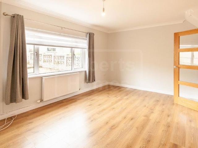 2 bedroom semi detached house to rent