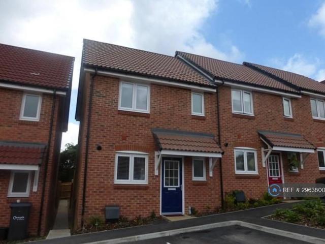2 bedroom semi detached house to rent