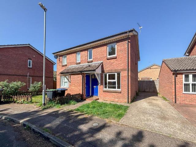 2 bedroom semi detached house to rent