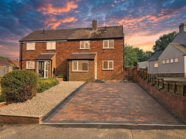 2 bedroom semi detached house to rent
