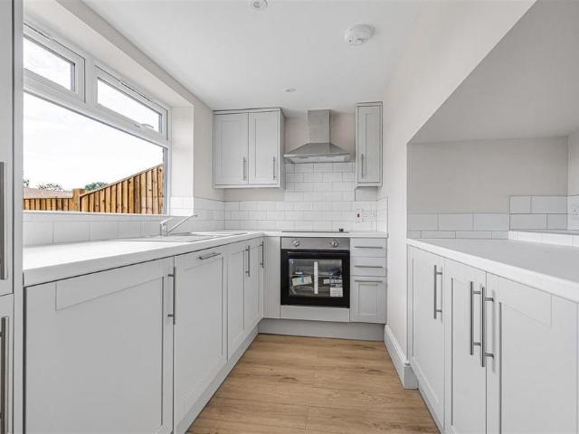 2 bedroom semi detached house to rent