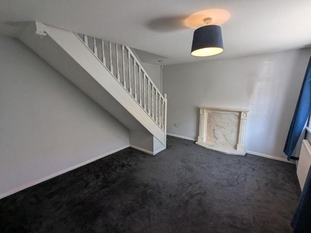 2 bedroom semi detached house to rent