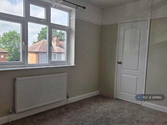 2 bedroom semi detached house to rent