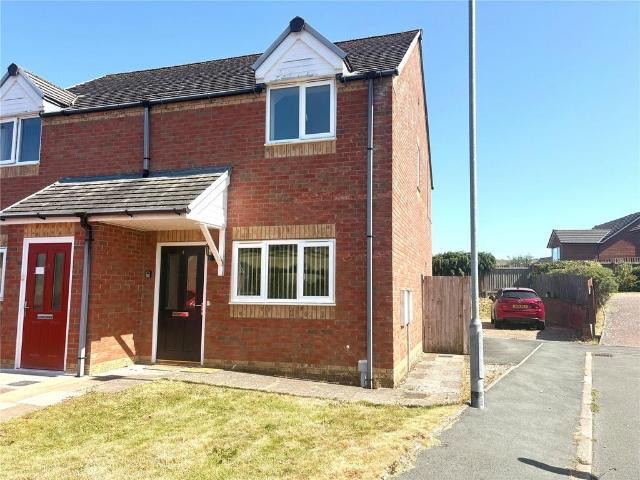 2 bedroom semi detached house to rent