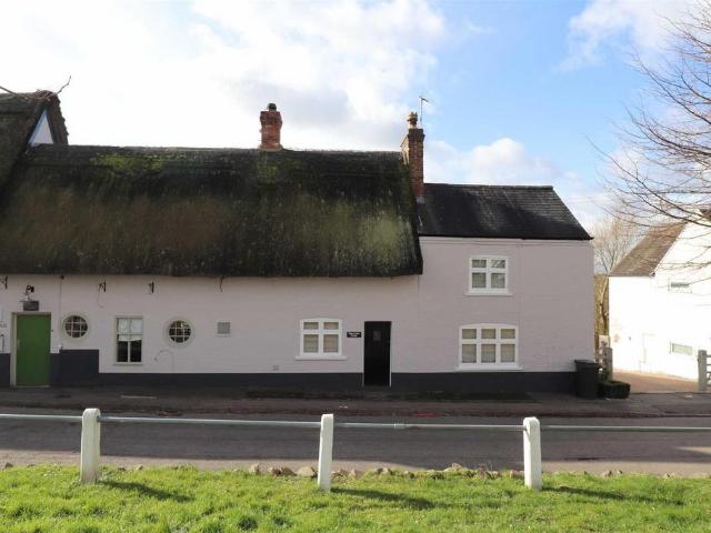 2 bedroom semi detached house to rent