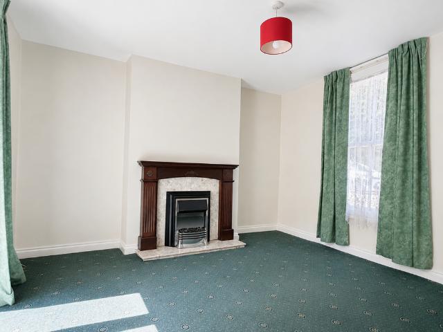 2 bedroom semi detached house to rent