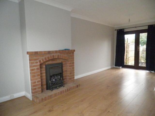 2 bedroom semi detached house to rent