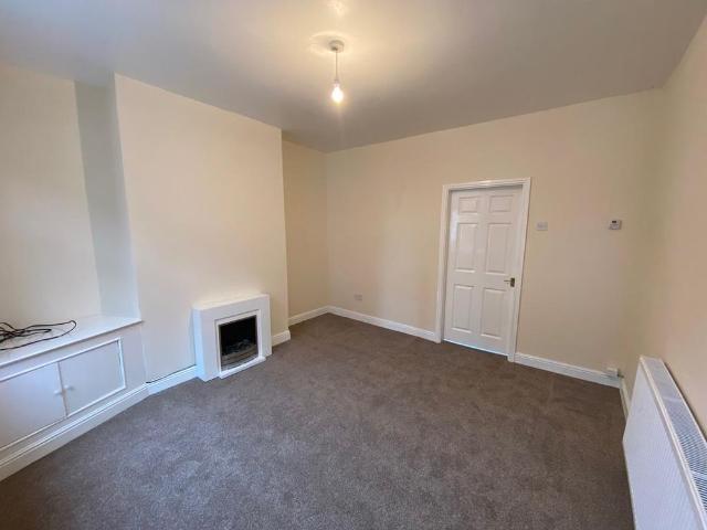 2 bedroom semi detached house to rent