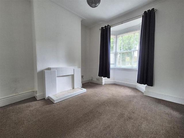 2 bedroom semi detached house to rent