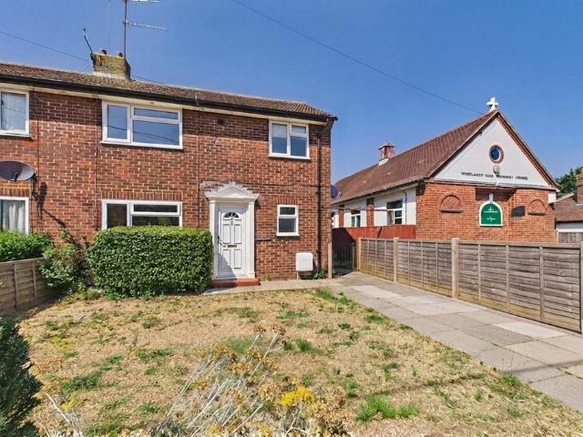 2 bedroom semi detached house to rent