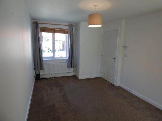 2 bedroom semi detached house to rent