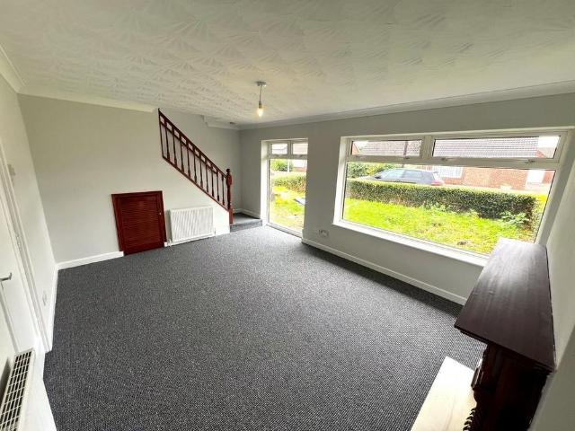 2 bedroom semi detached house to rent