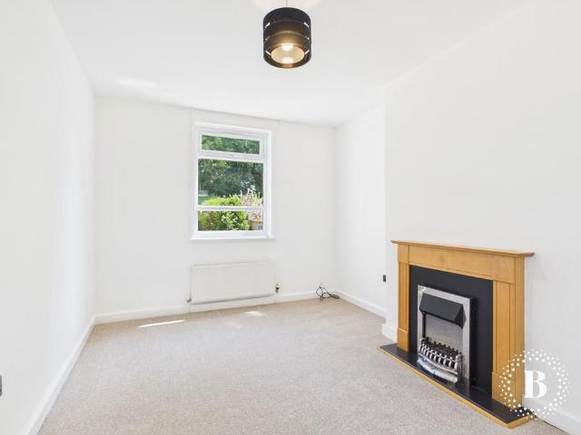 2 bedroom semi detached house to rent