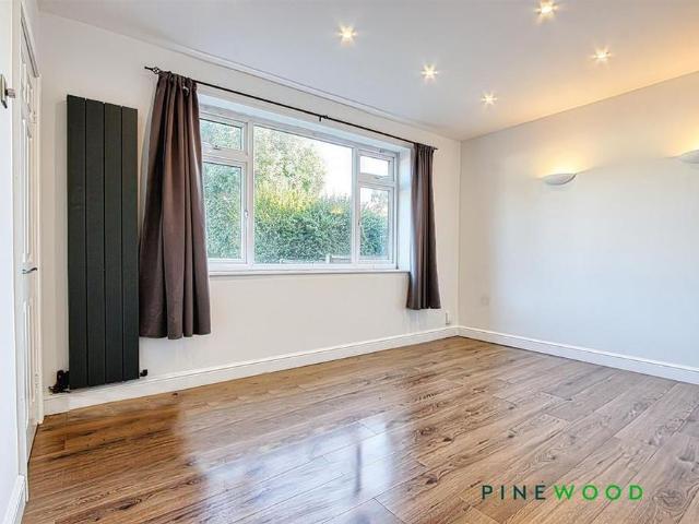 2 bedroom semi detached house to rent