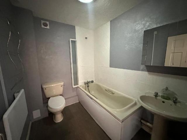 2 bedroom semi detached house to rent