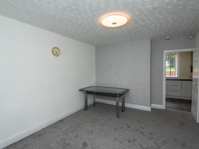 2 bedroom semi detached house to rent