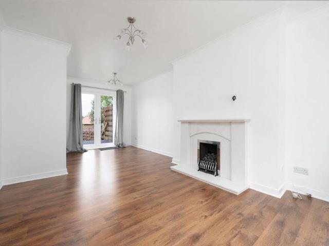 2 bedroom semi detached house to rent