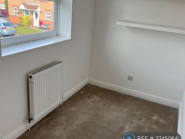 2 bedroom semi detached house to rent