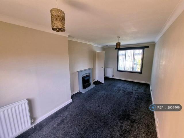 2 bedroom semi detached house to rent