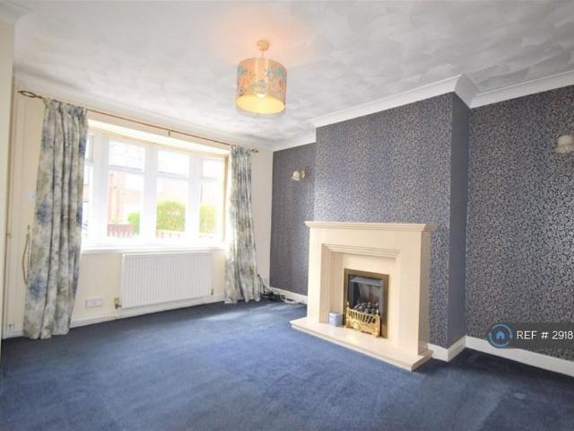 2 bedroom semi detached house to rent