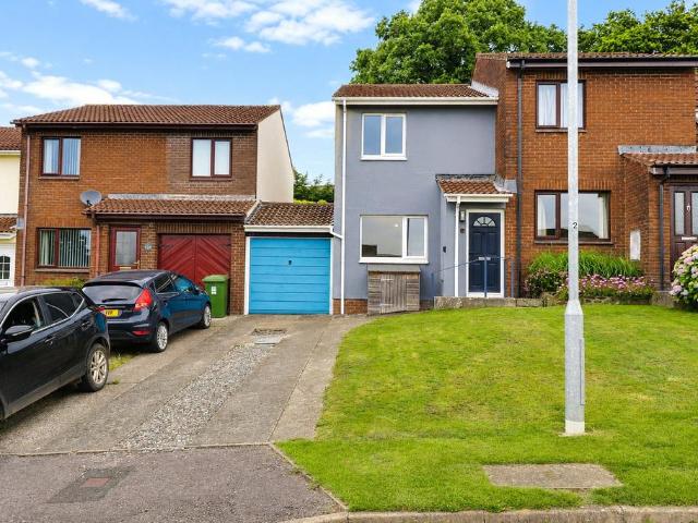 2 bedroom semi detached house to rent