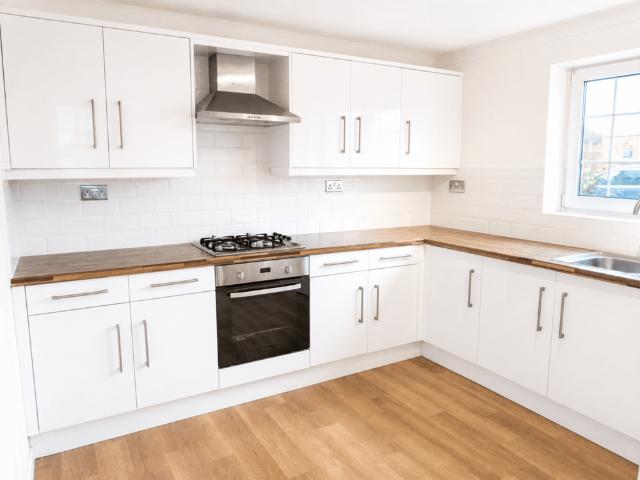 2 bedroom semi detached house to rent