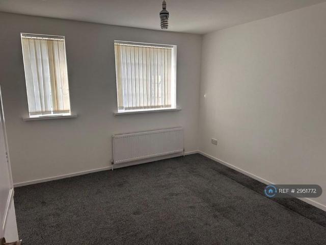 2 bedroom semi detached house to rent