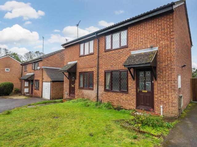 2 bedroom semi detached house to rent