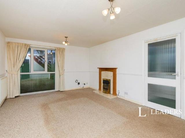 2 bedroom semi detached house to rent