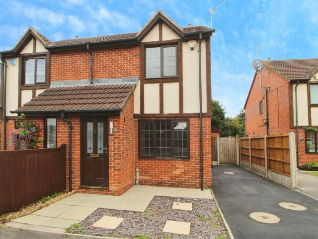 2 bedroom semi detached house to rent