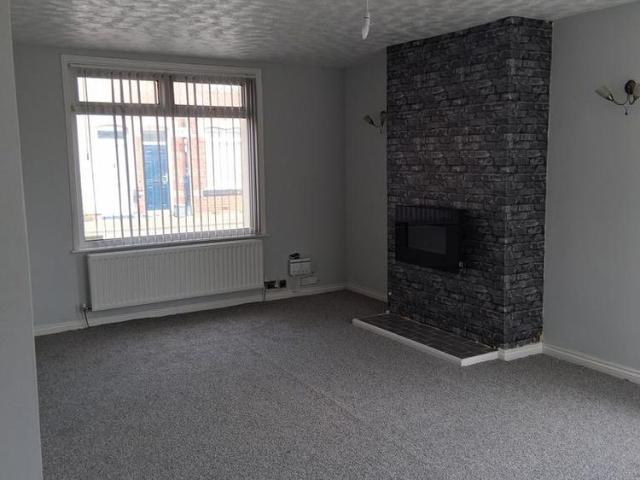 2 bedroom semi detached house to rent