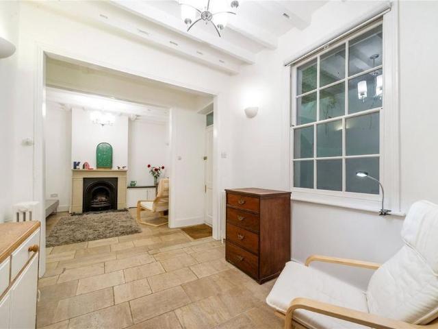 2 bedroom semi detached house to rent